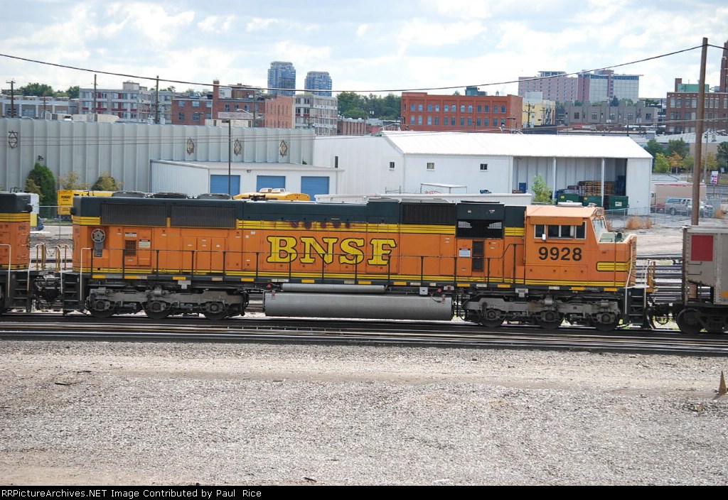 BNSF 9928